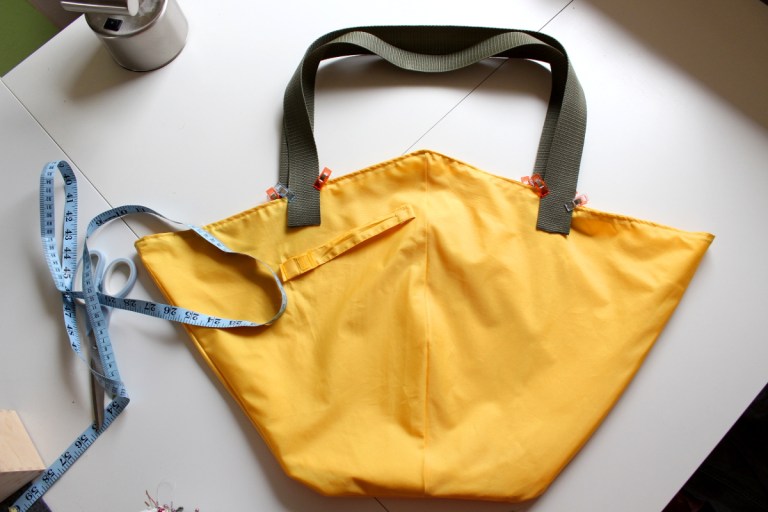 Aus einem Regenschirm wird ein Shopper – undiversell